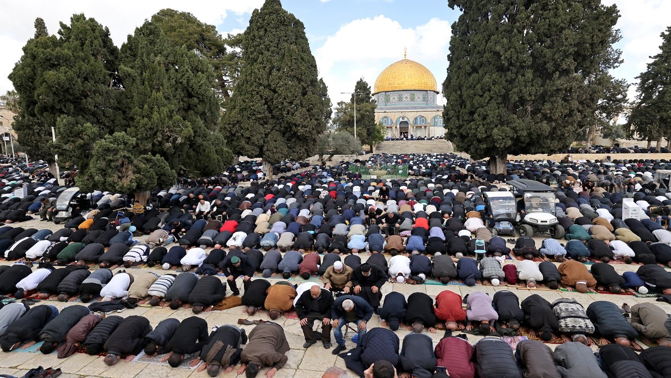 First Ramadan prayers at Temple Mount end peacefully amid Israel-Hamas ...